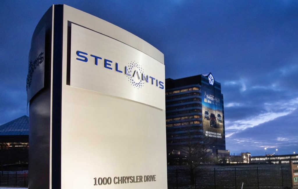 Stellantis anuncia millonaria inversión por la electrificación ...